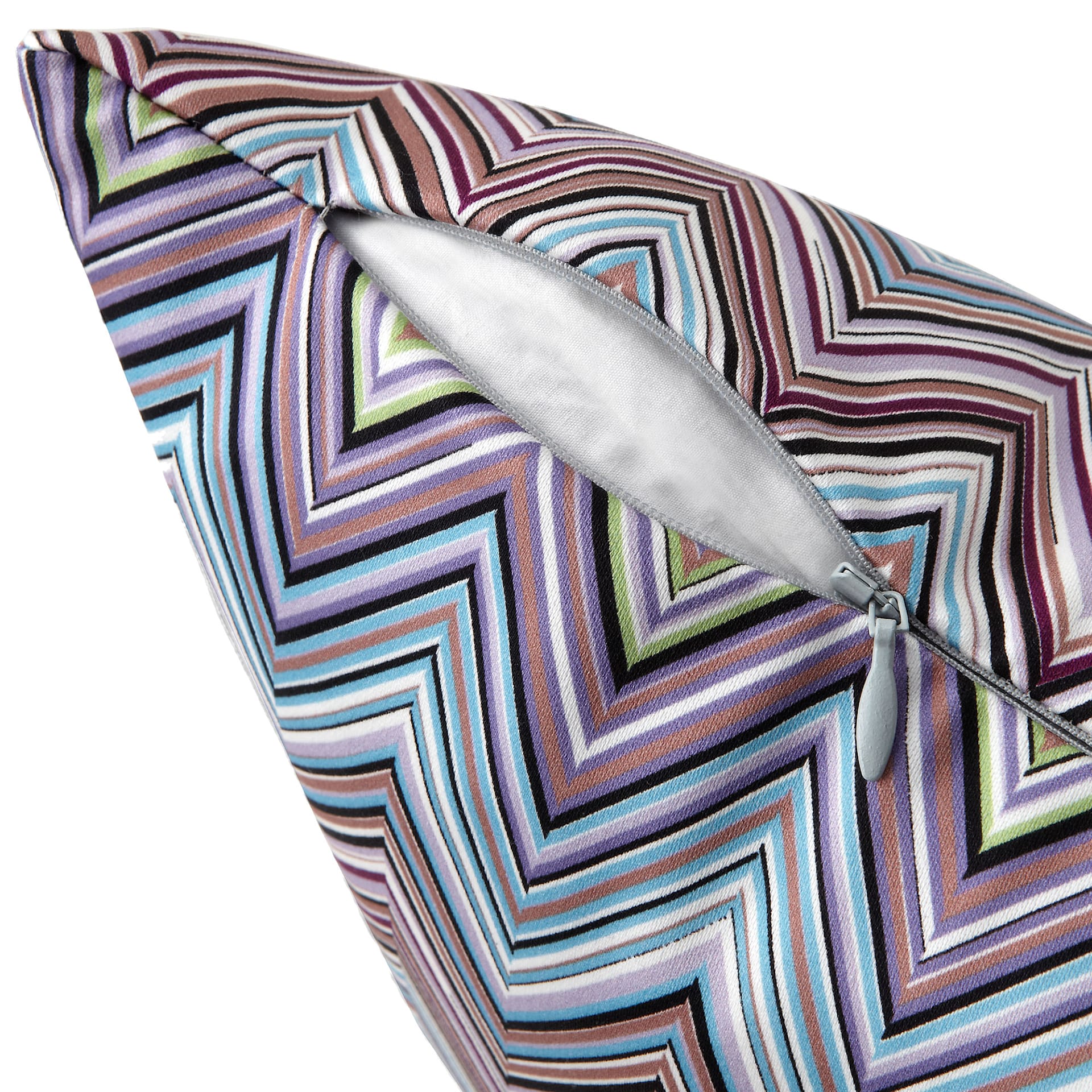 Kjøp Jarris Pute 150 fra Missoni Home | Nordiska Galleriet Kjøp Jarris Pute 150 fra Missoni Home | Nordiska Galleriet