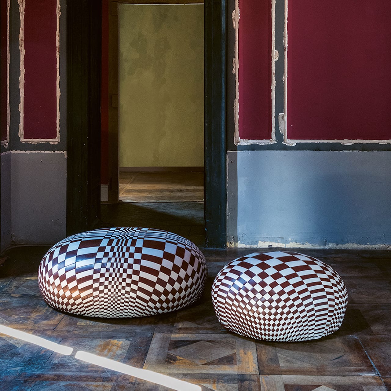 Köp Anomaly Pouf från Moroso | Nordiska Galleriet